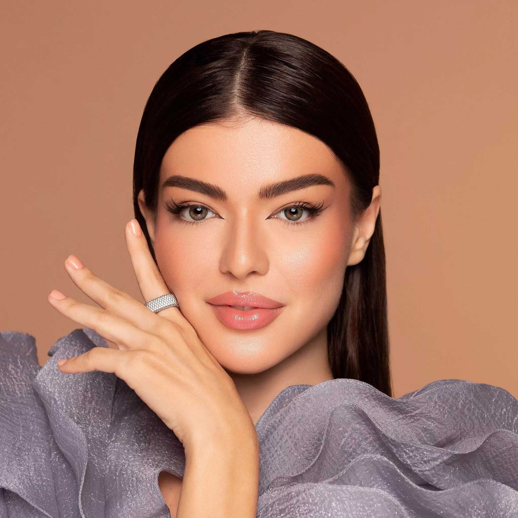 Pine – Bella Lenses KSA